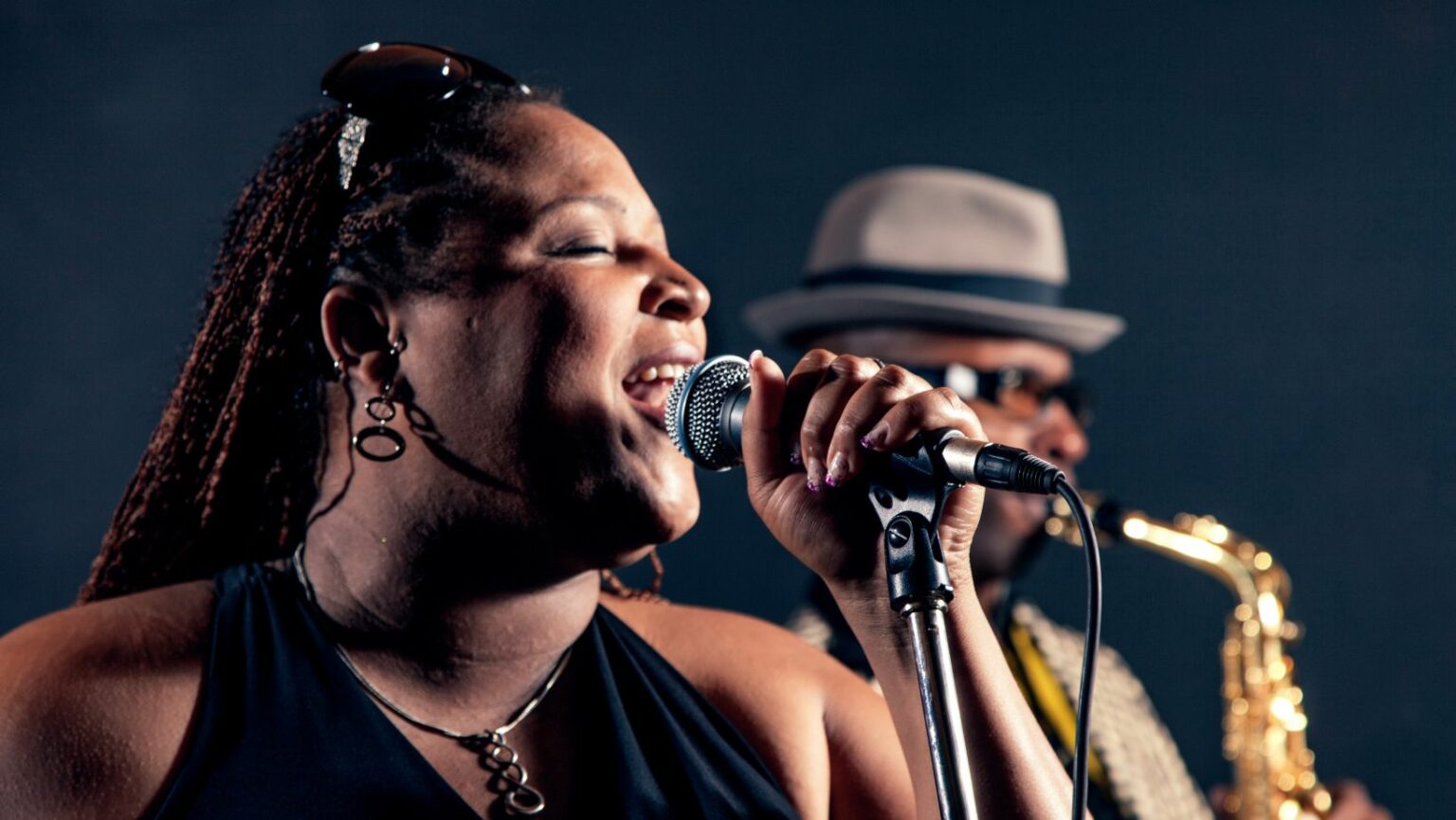Discover the Magic of Iconic Male and Female Music Duets That Will Take ...
